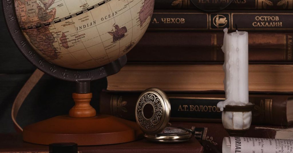 32 Gifts For History Buffs to Stroll Through Time - Retailey