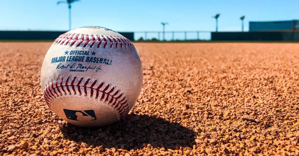 18 Amazing Gifts for Baseball Lovers and Fanatics - Retailey