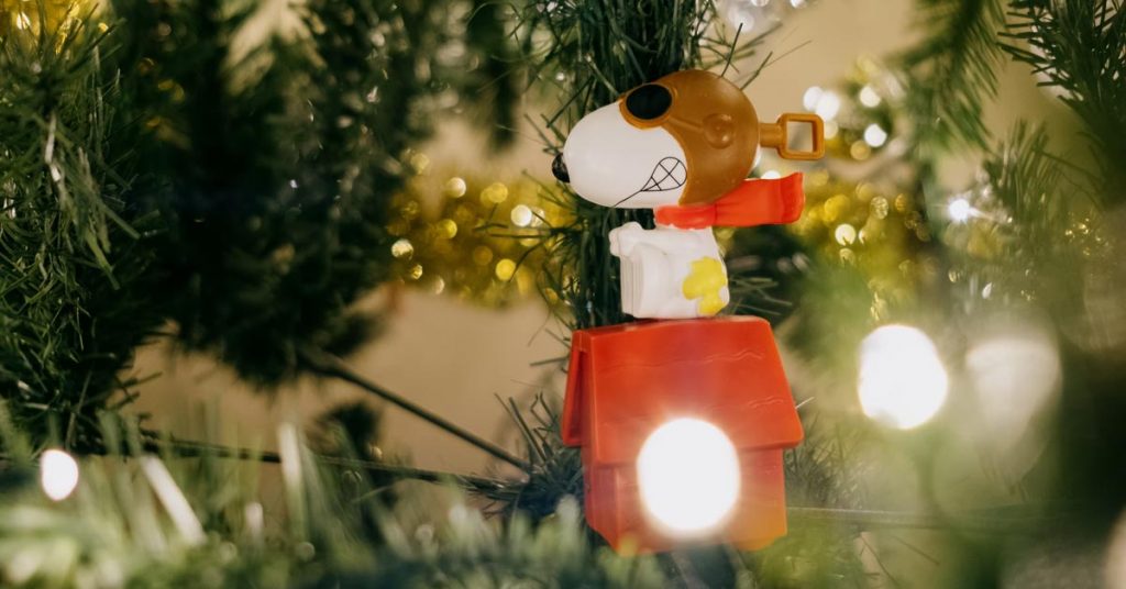 These are the Best Snoopy Gifts, Charlie Brown - Retailey